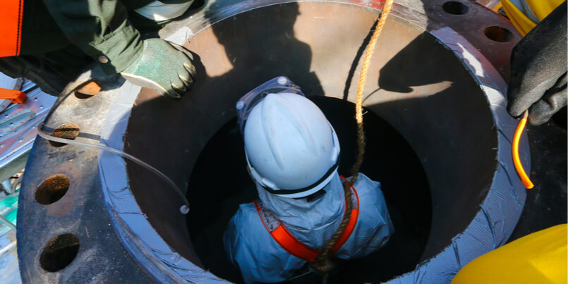 The risks of oxygen deficiency & oxygen enrichment in confined spaces ... The risks of oxygen deficiency & oxygen enrichment in confined spaces ...